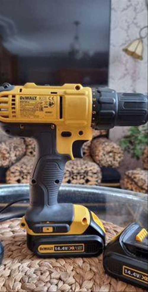 Аккумуляторная дрель-шуруповерт dewalt DCD734-ks