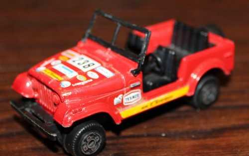 Jeep Wrangler 1:43 (Bburago)