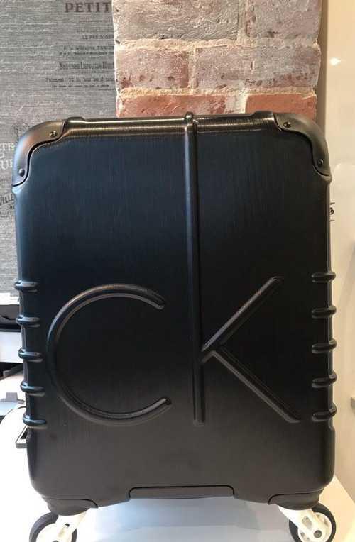 Черный Чемодан Calvin Klein
