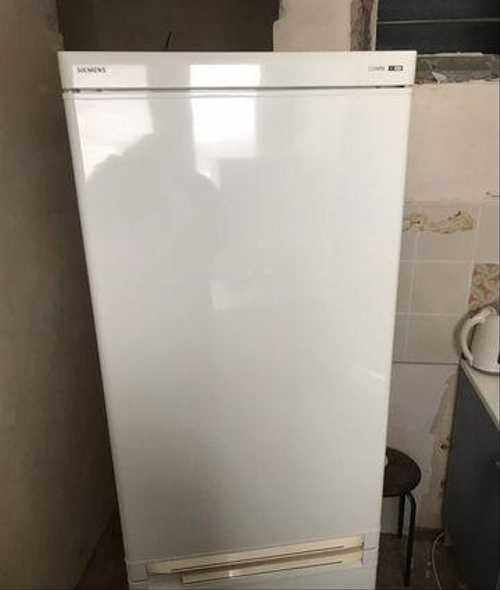 Холодильник Siemens KG-36V03
