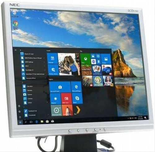 В коробке Монитор 17"NEC LCD170V-BK