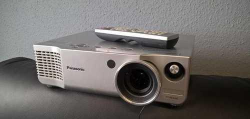 Кинотеатральный проектор Panasonic PT-AE900E