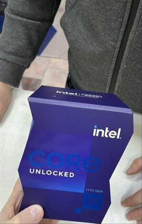 Intel i9 11900k box + asus rog maximus xiii hero