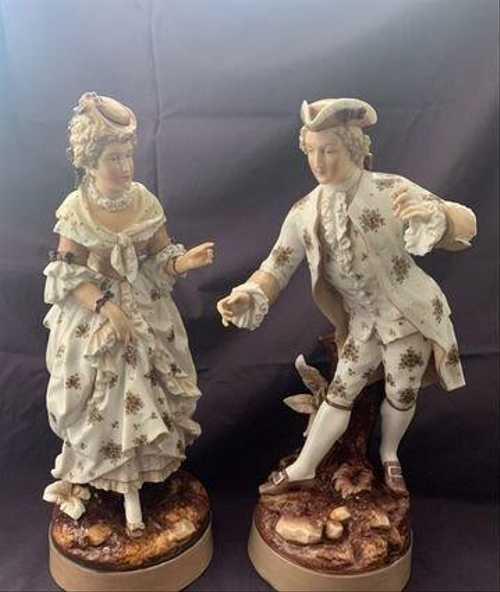 Фарфоровая статуэтка - пара кавалер и дама Германи
