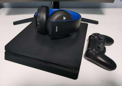 PlayStation 4 Slim с играми + наушники / PS4