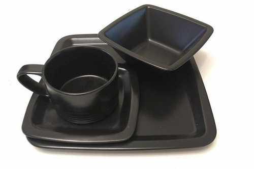 Набор посуды, керамика (2 тарелки, чашка + блюдце)