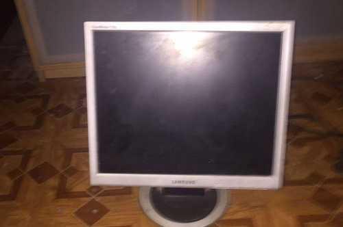 Монитор Samsung SynkMaster 710N