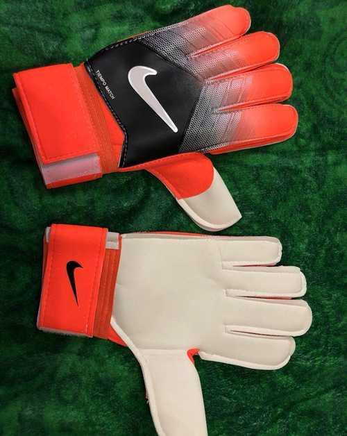 Вратарские перчатки Nike 9