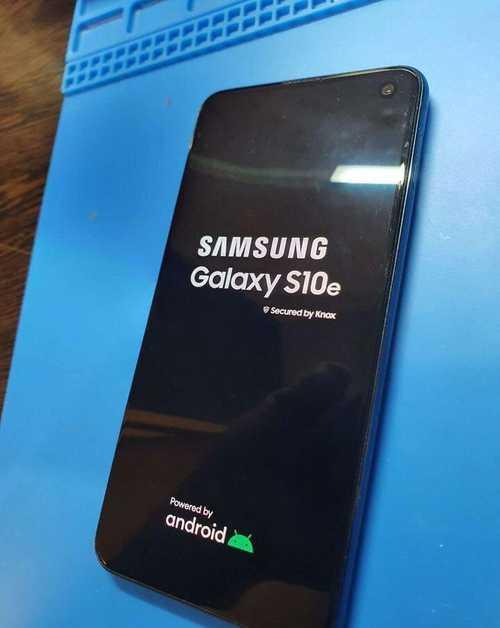 Дисплей Samsung S10e