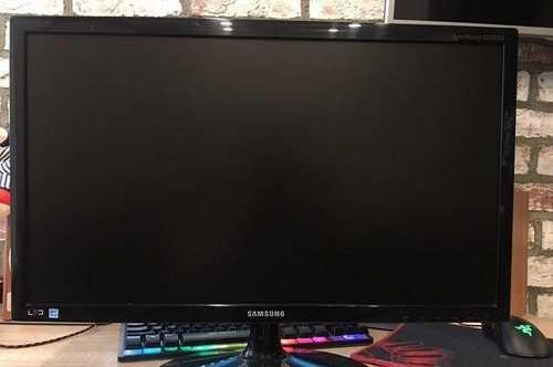 Монитор Samsung