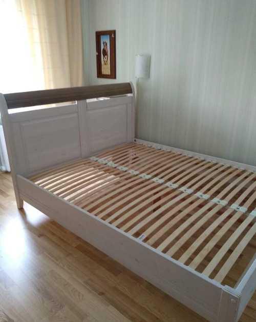 Кровать двухспальная из массива сосны Бейли