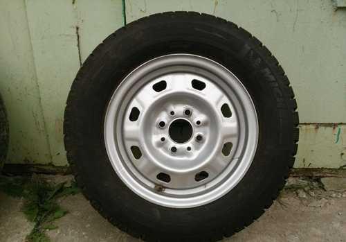 Продаю 4 колеса R13 175/70, на ваз зима Michelin