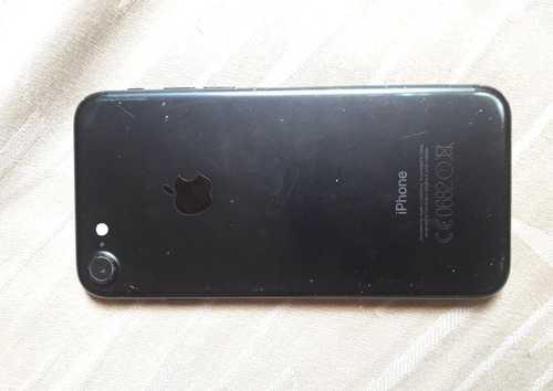 Телефон iPhone 7 32