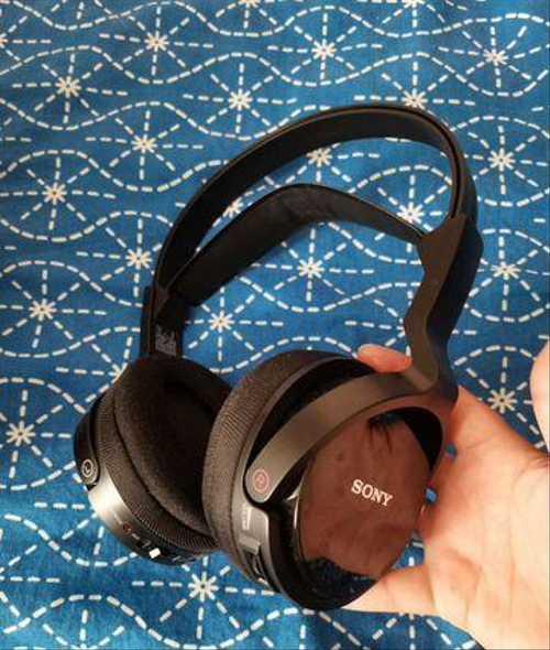 Беспроводные наушники Sony MDR-RF811RKC