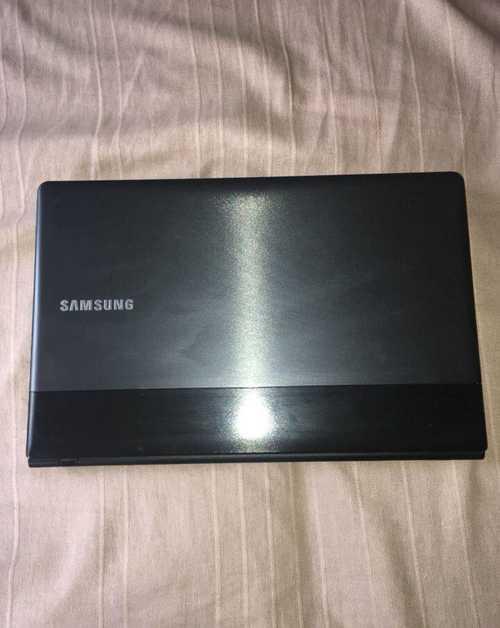 Ноутбук Samsung NP300E5Z-SO3RV