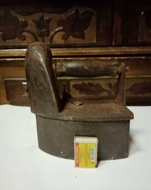 Утюг угольный с трубой