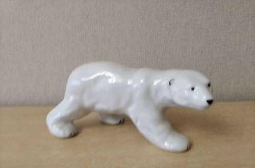 Фарфоровая статуэтка Медведь белый маленький