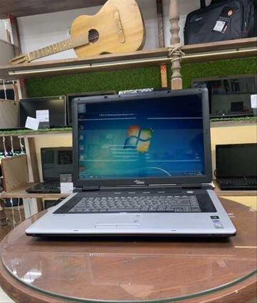 Ноутбук 17 дюймов Fujitsu