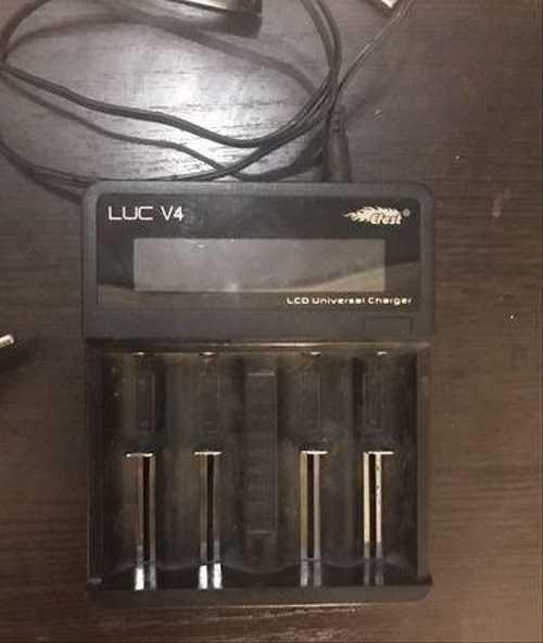 Зарядное устройство Efest lcd universal charger lu