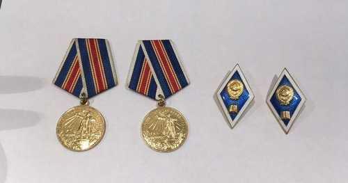 Медали ВОВ юбилейные, значки