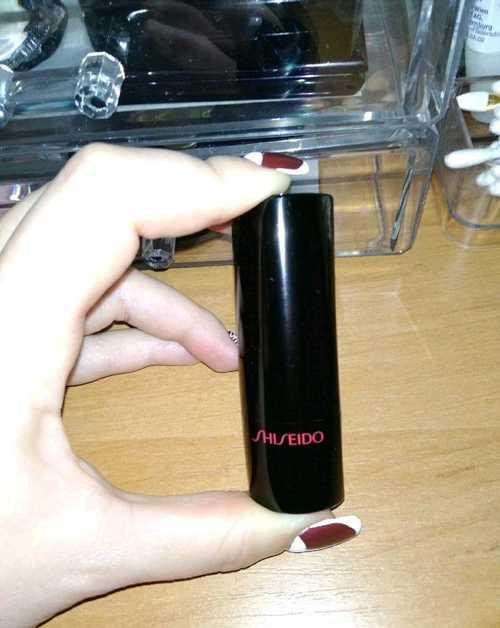 Губная помада Shiseido