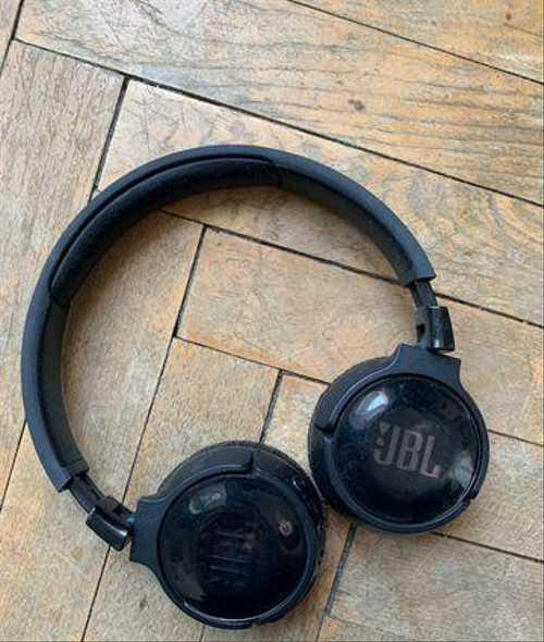 Беспроводные наушники JBL бу