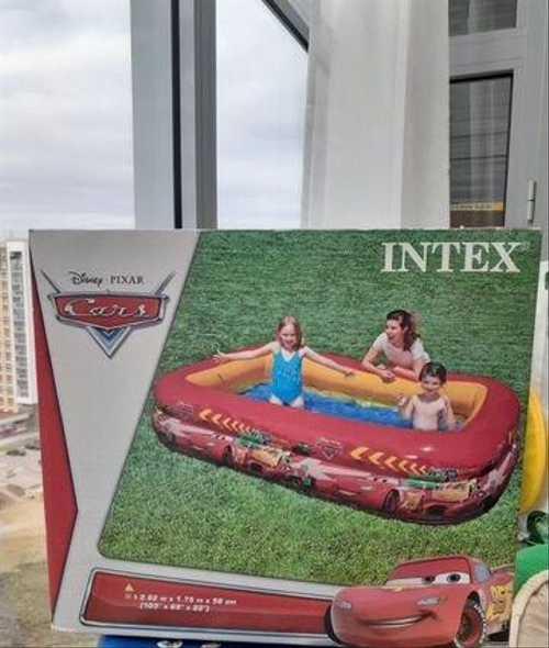 Intex бассейн "Тачки"