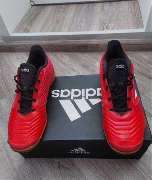 Продам футзалки adidas predator Sala 18.4