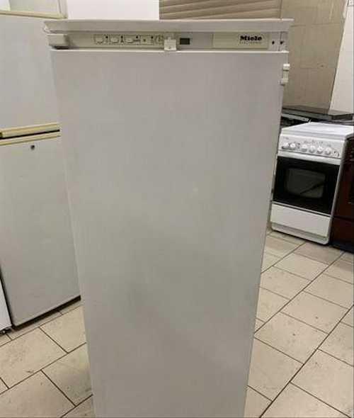Встраиваемый холодильник б/у Miele K 304 ID-6
