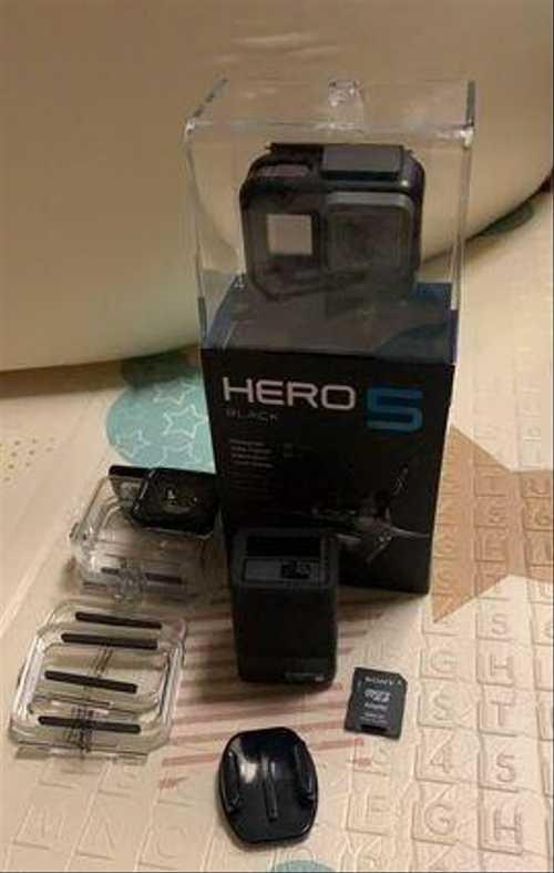 Камера GoPro Hero 5 с оригинальными аксесуарами