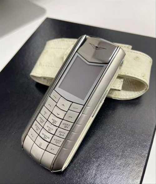 Vertu Ascent White