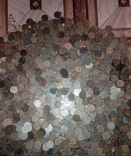 Продам монеты 50 - 10 копеек разных годов кол-во п
