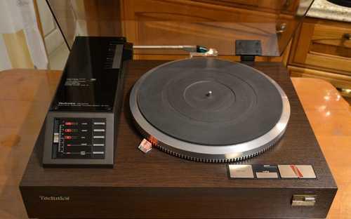 Проигрыватель винила Technics SL-M3