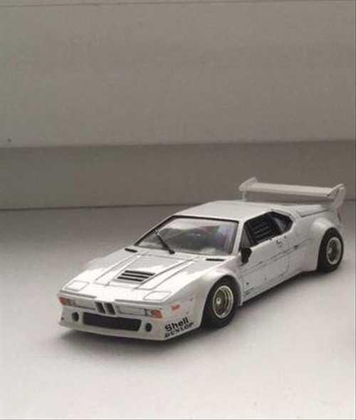 Модель авто BMW M1 quartzo