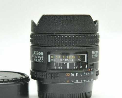 Nikon 16mm f/2.8D AF Fisheye Nikkor