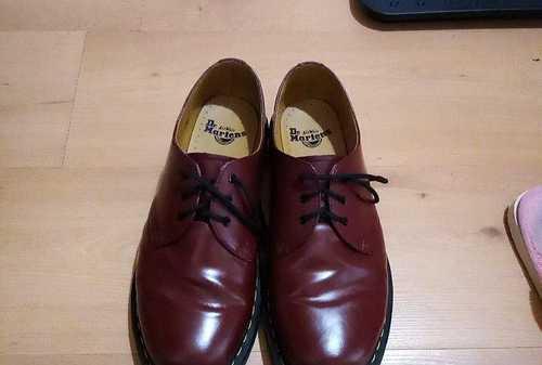 Dr. martens cherry red 9.5 uk