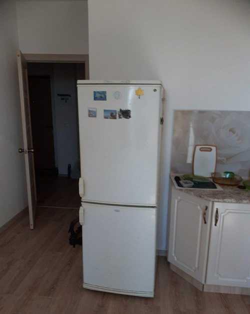 Холодильник Бирюса 226с