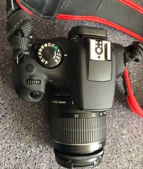 Canon 1300D идеальный с кофром и USB зарядкой
