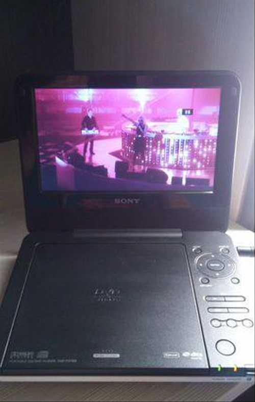 Портативный плеер Sony DVP-FX720