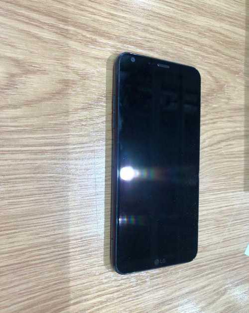Телефон LG M700 Q6a Black