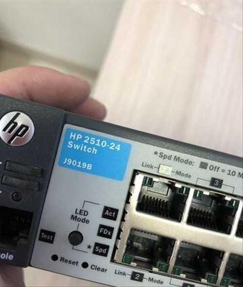 Коммутатор HP J9019B
