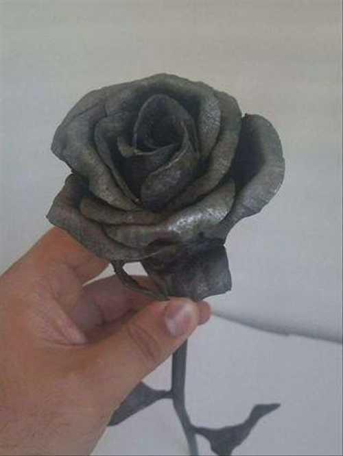 Роза металлическая тяжелая кованная
