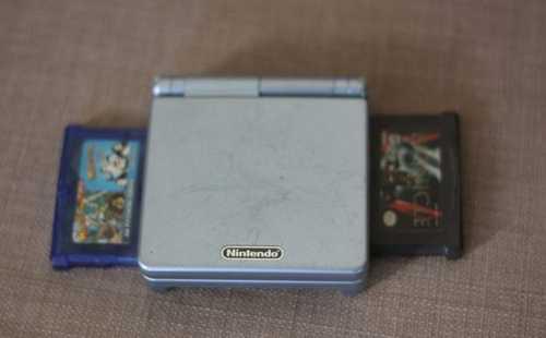 Game boy advance sp + 2 игры