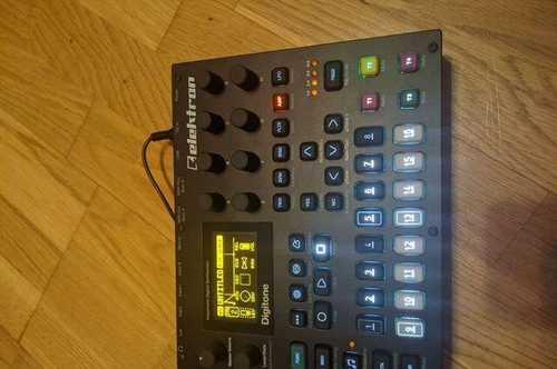 Elektron digitone с крышкой