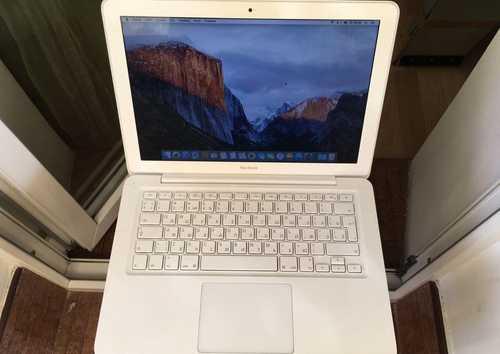 Apple MacBook White 2010