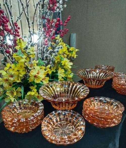 Набор (ваза и 8 розеток) розалиновое стекло. хх ве