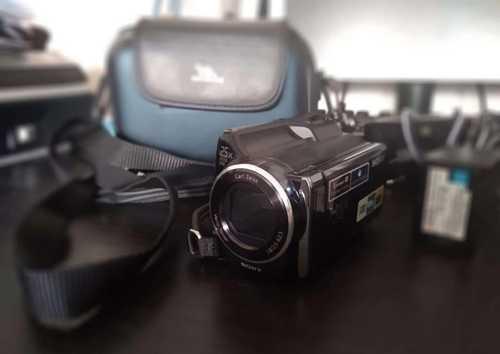 Видеокамера Sony Handycam + сумка и аккумуляторы