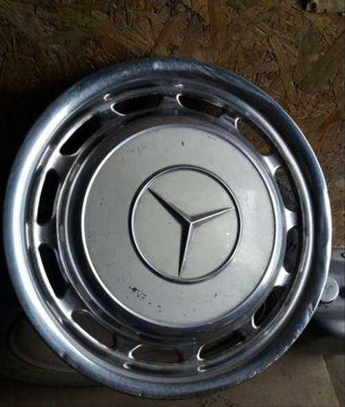 Колпаки колесные Mercedes-123 -126 оригинал, хром