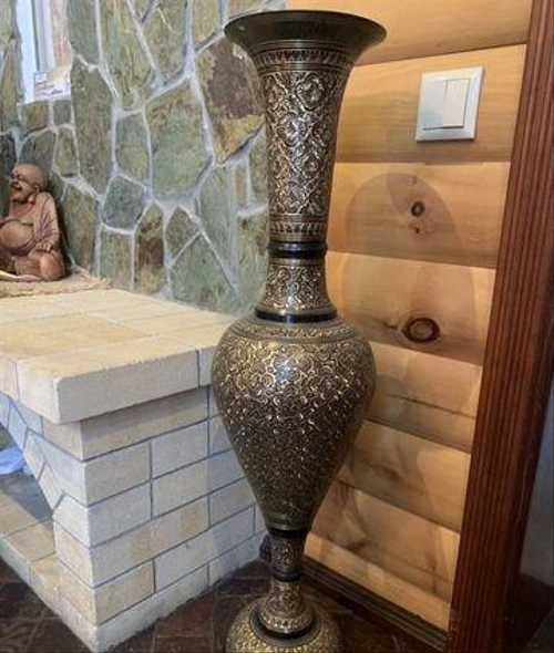 Индийская металлическая ваза