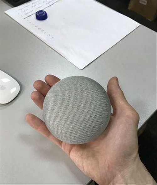 Колонка Google home mini